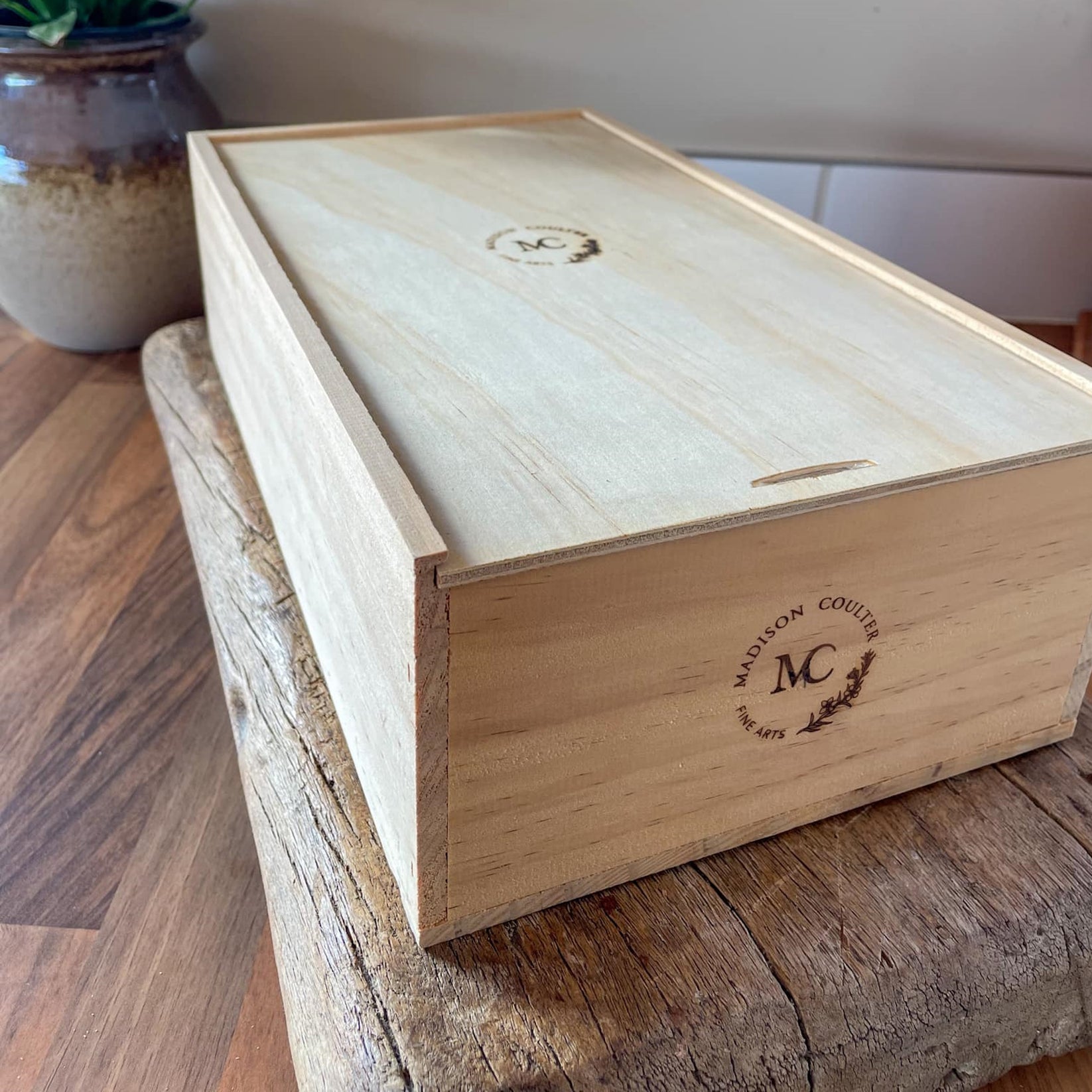 Wooden Storage Box with Assorted Greeting Cards – Madison Coulter Fine Arts